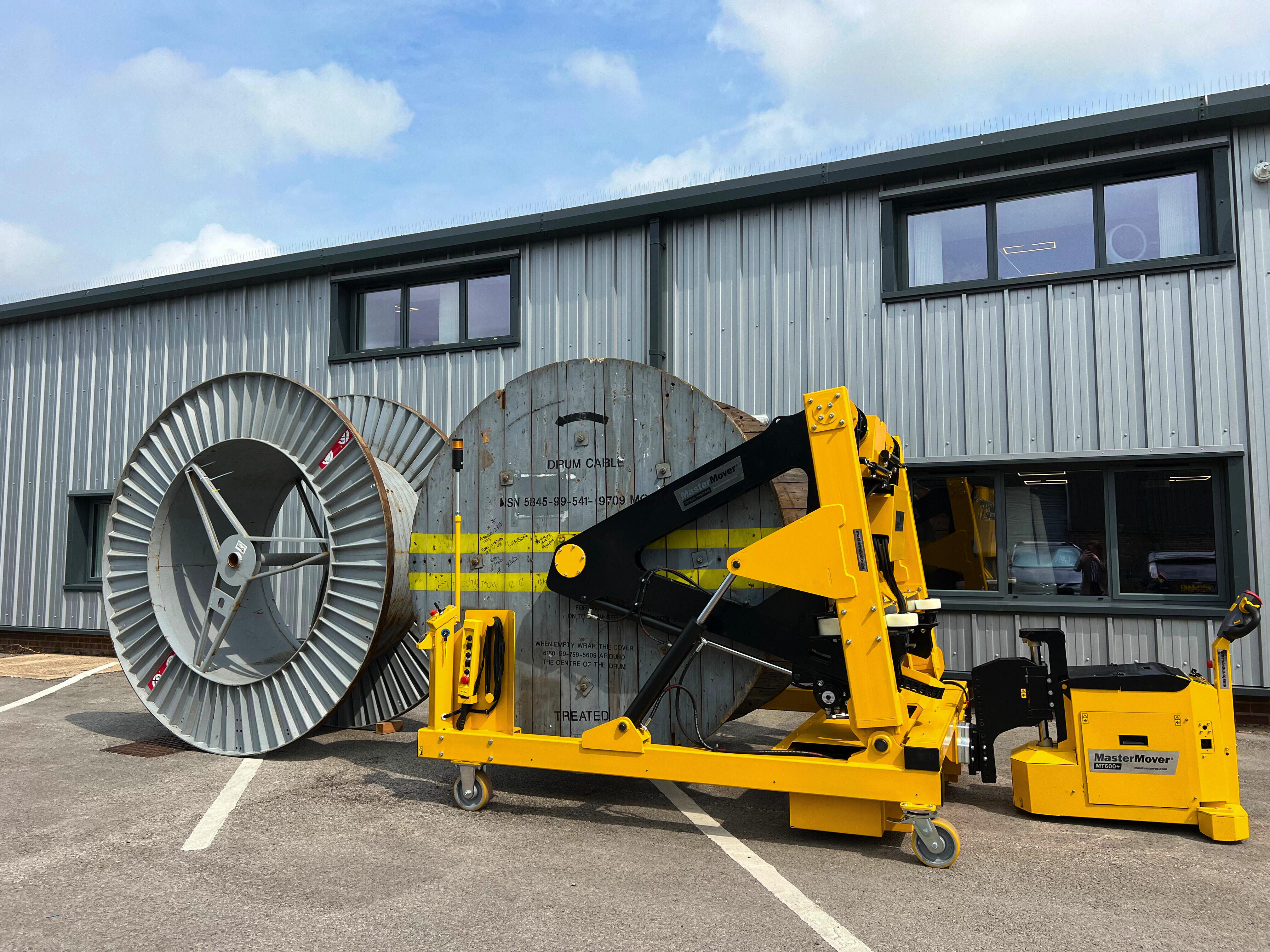 Motorized Cable Reel Movers Deliver a Reel-y Safe Solution