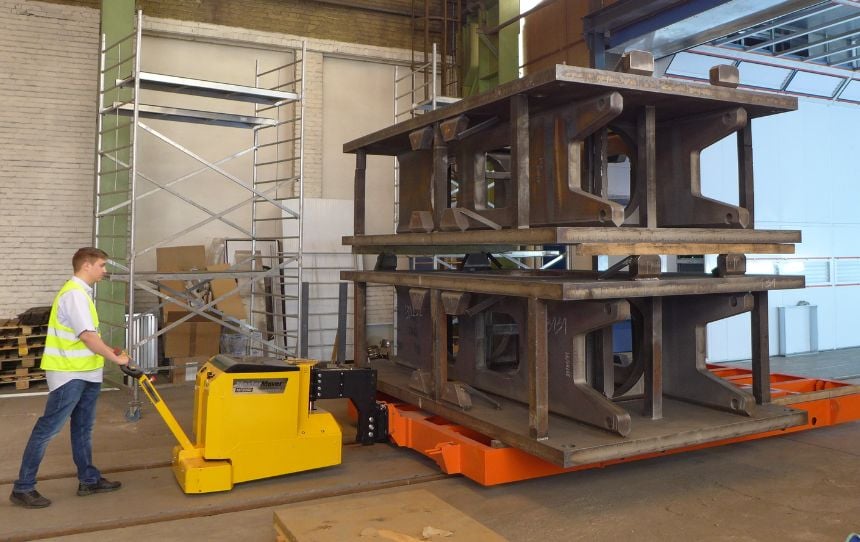 Manufacturing & Assembly | Material Handling Electric Tuggers - MasterMover