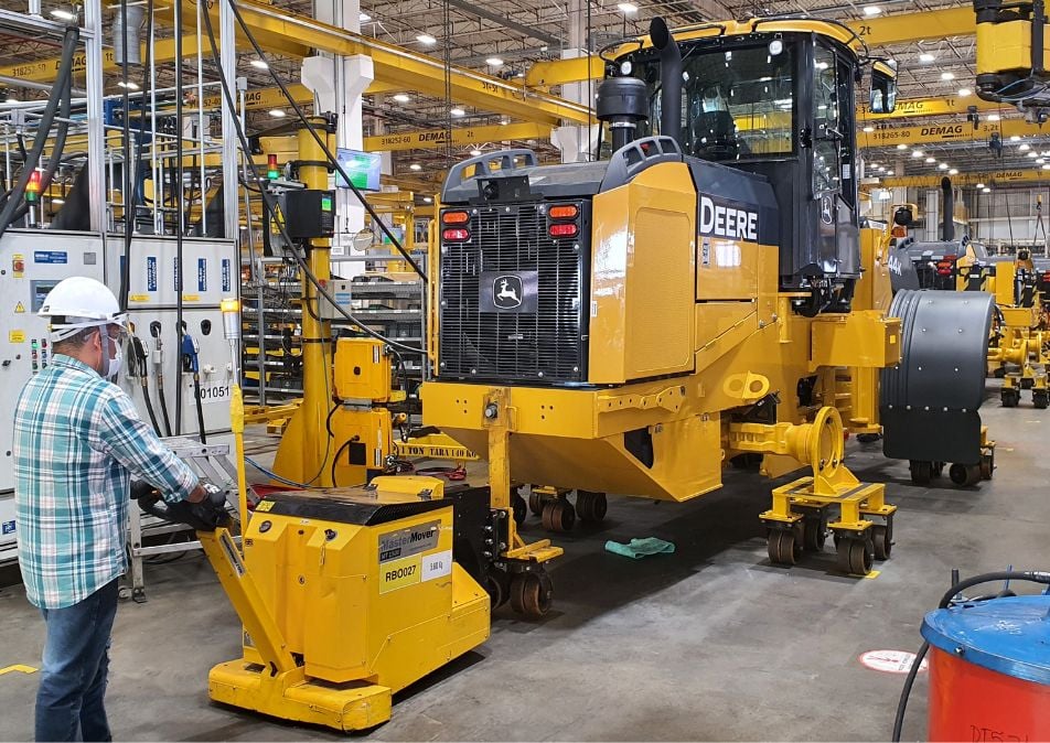 Moving Heavy Plant Machinery - MHE Solutions | MasterMover